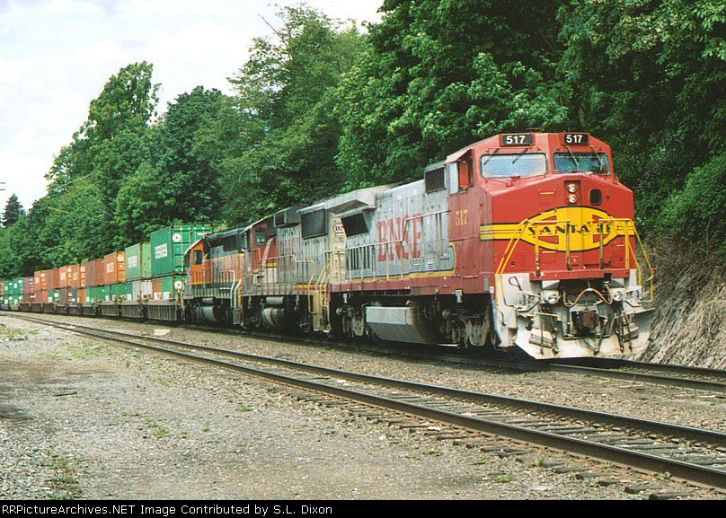 BNSF 517 West @ Bayside